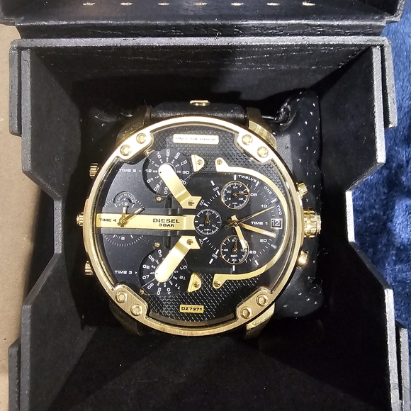 Diesel | Accessories | Diesel Mens Black And Gold Watch | Poshmark